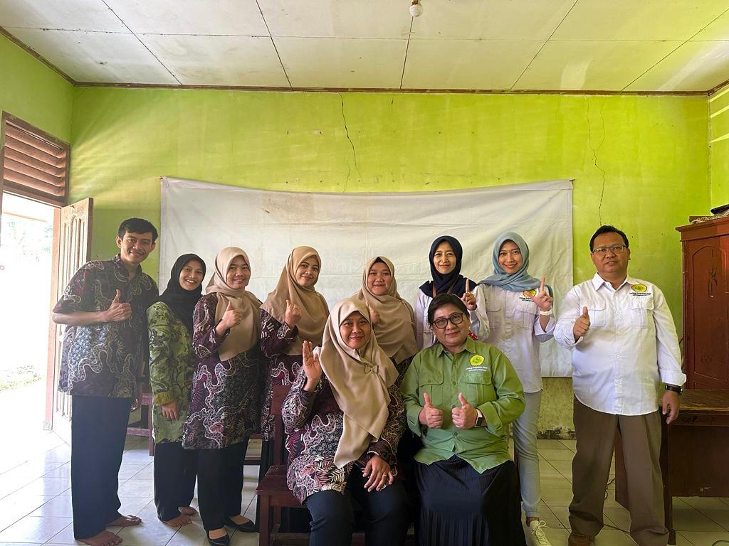 LPM mengadakan PKM dengan memberikan pelatihan pada para guru di ...